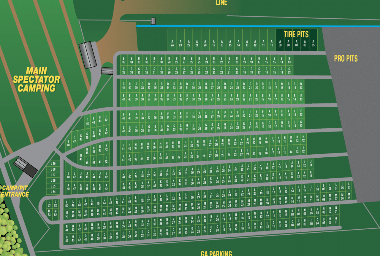 Racers at Crandon International Raceway | Crandon, WI